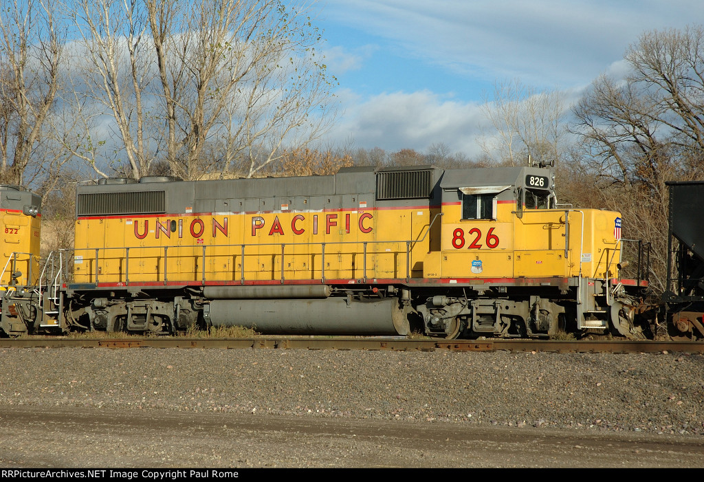 UP 826, EMD GP38-2,